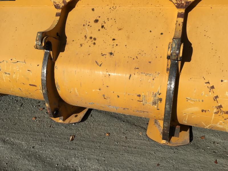 John Deere JD AT325348-624 GP Bucket 624, 644, 724 - Attachmart.com