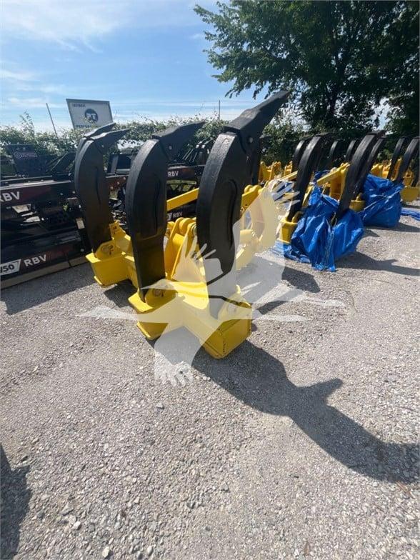 New And Used Straight Blades, U-Blades, Semi-U, Angle, 6 Way, Chuck ...